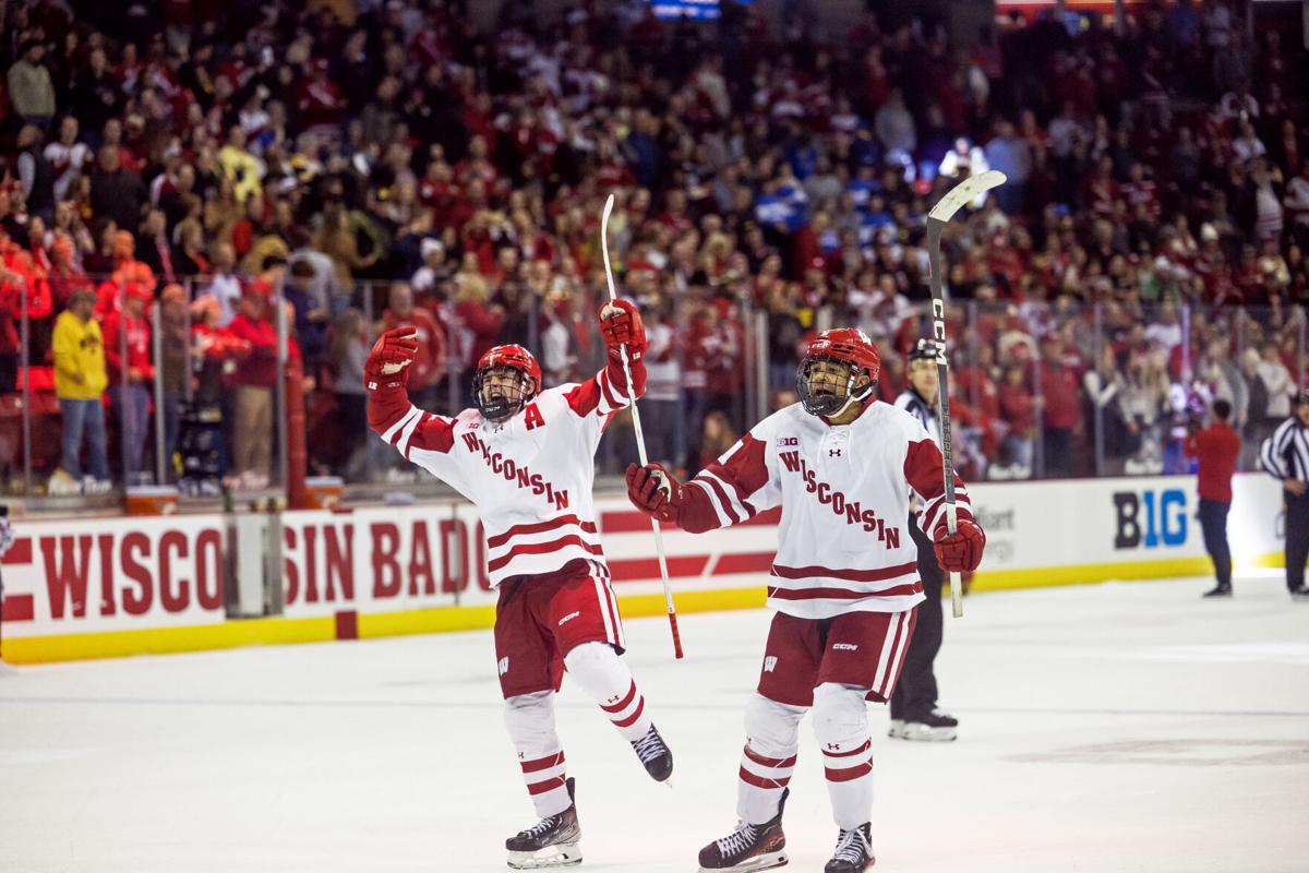 How to watch Wisconsin men's hockey at Michigan