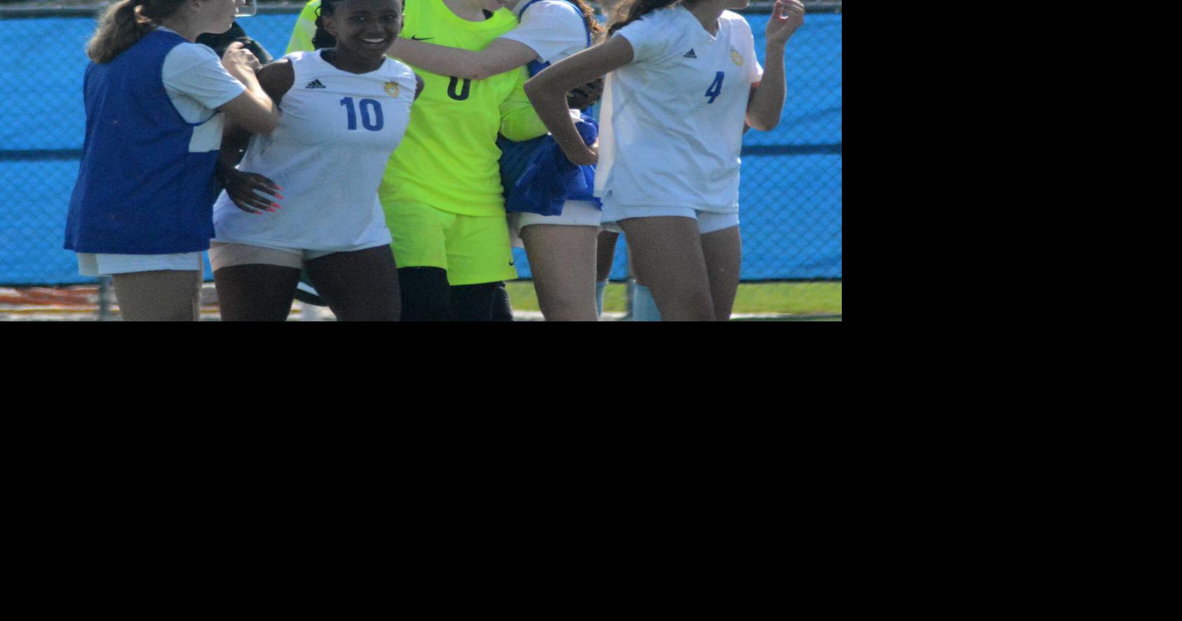 Regents rally past Warhawks into state title game