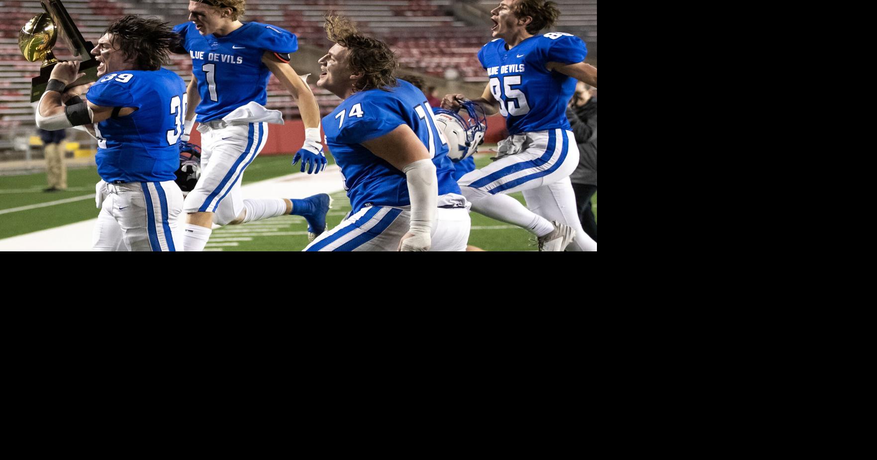 Scene of Lodi football's Division 4 state championship win over ...