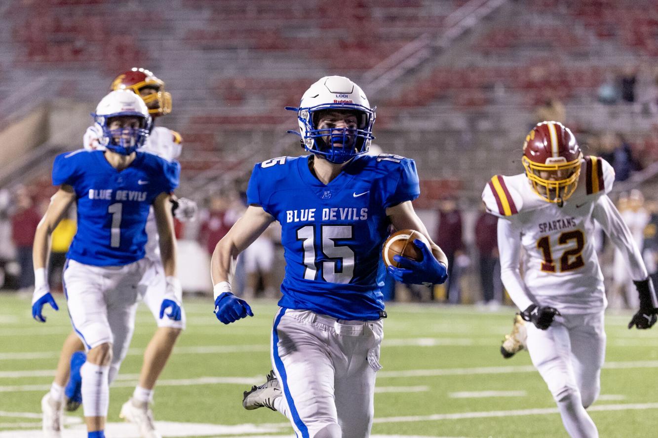 Lodi football wins second state title behind Mason Lane