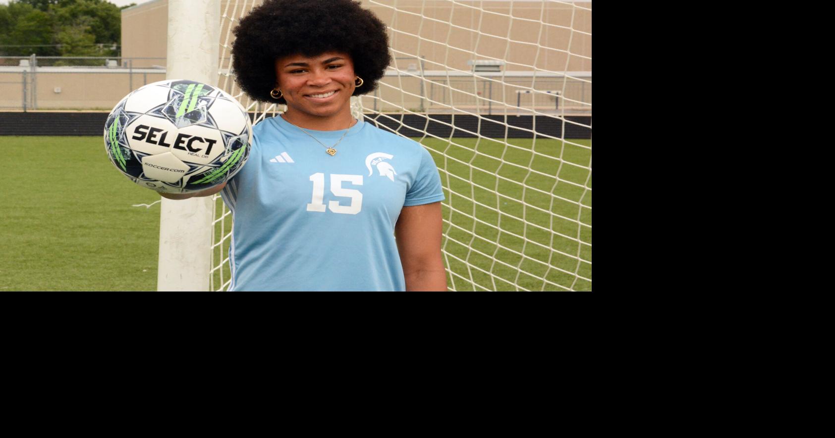 McFarland's Jaylah Moore is girls soccer player of the year