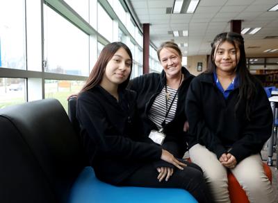 Helping Hands from State Journal seeks student letters