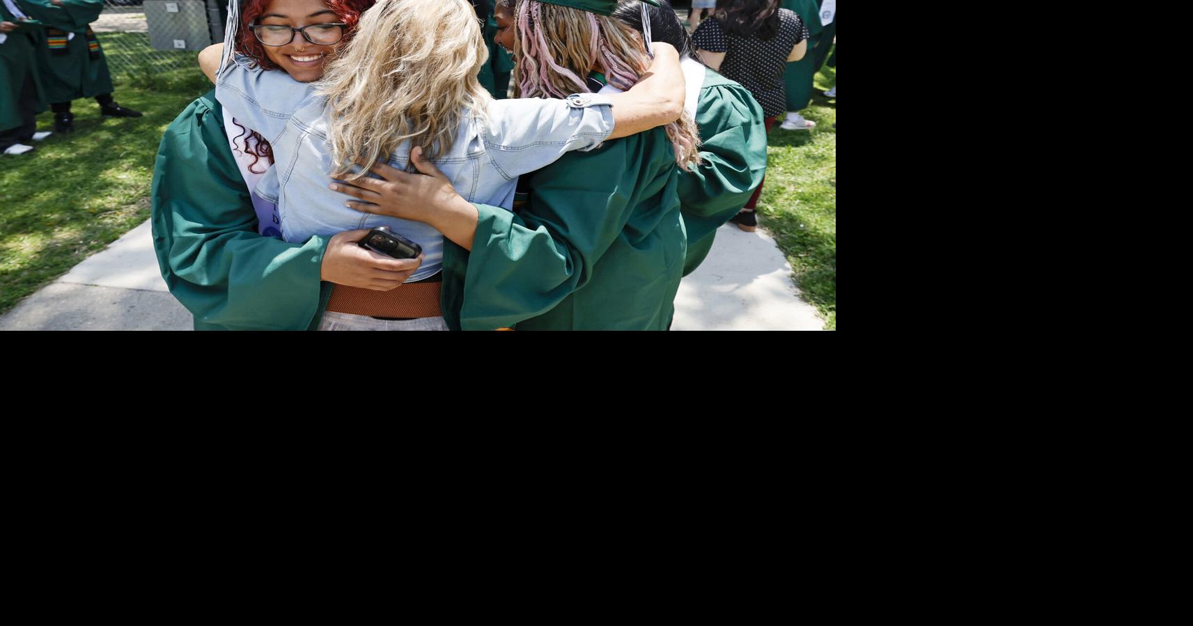 Madison seniors visit old elementary school for senior walk