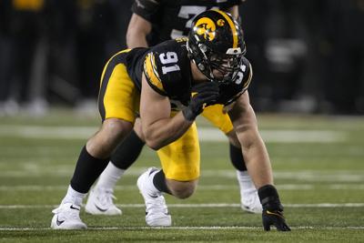 LUKAS VAN NESS, DE, IOWA