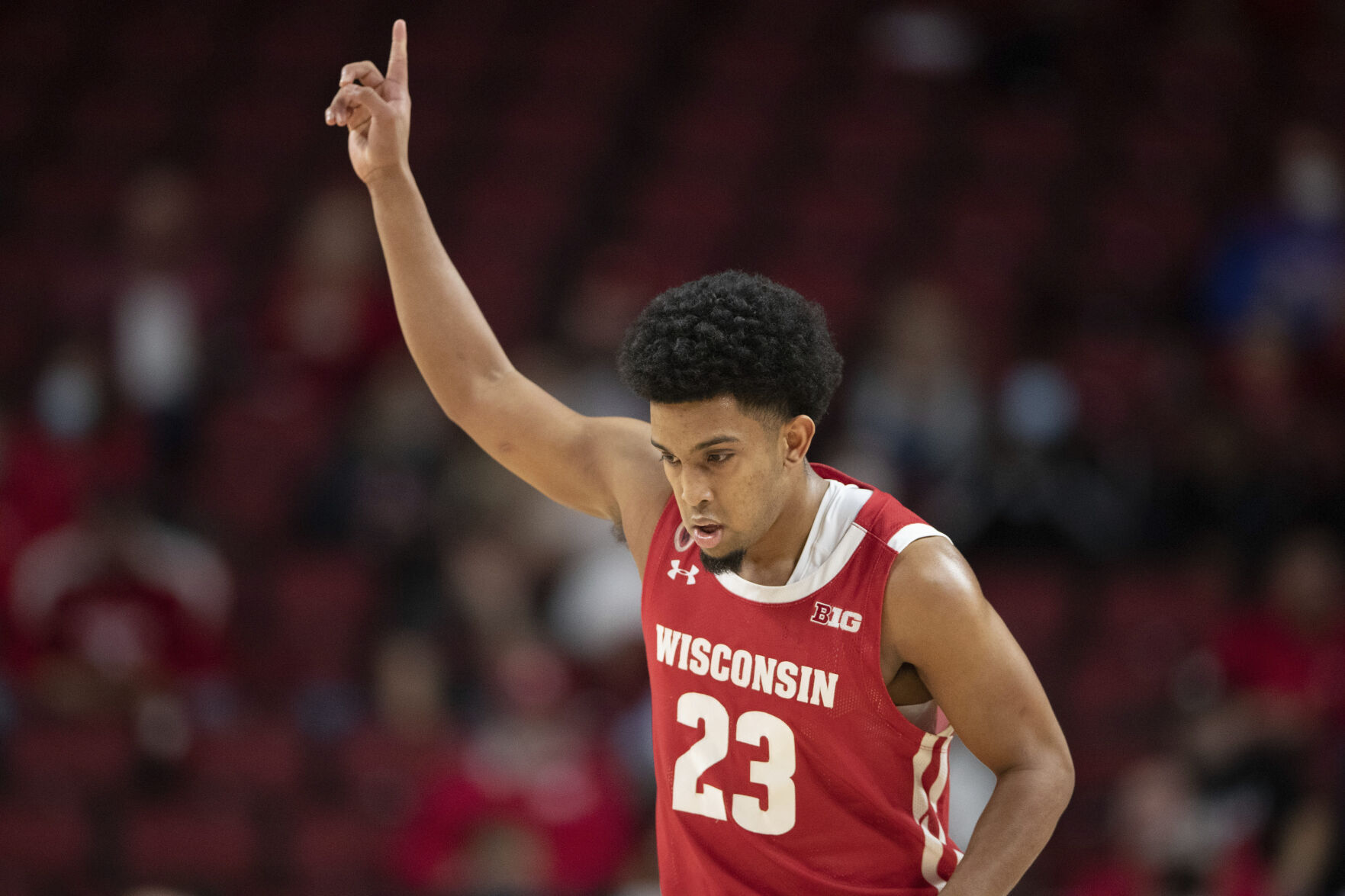 Ex-Wisconsin guard Chucky Hepburn receives ACC accolades