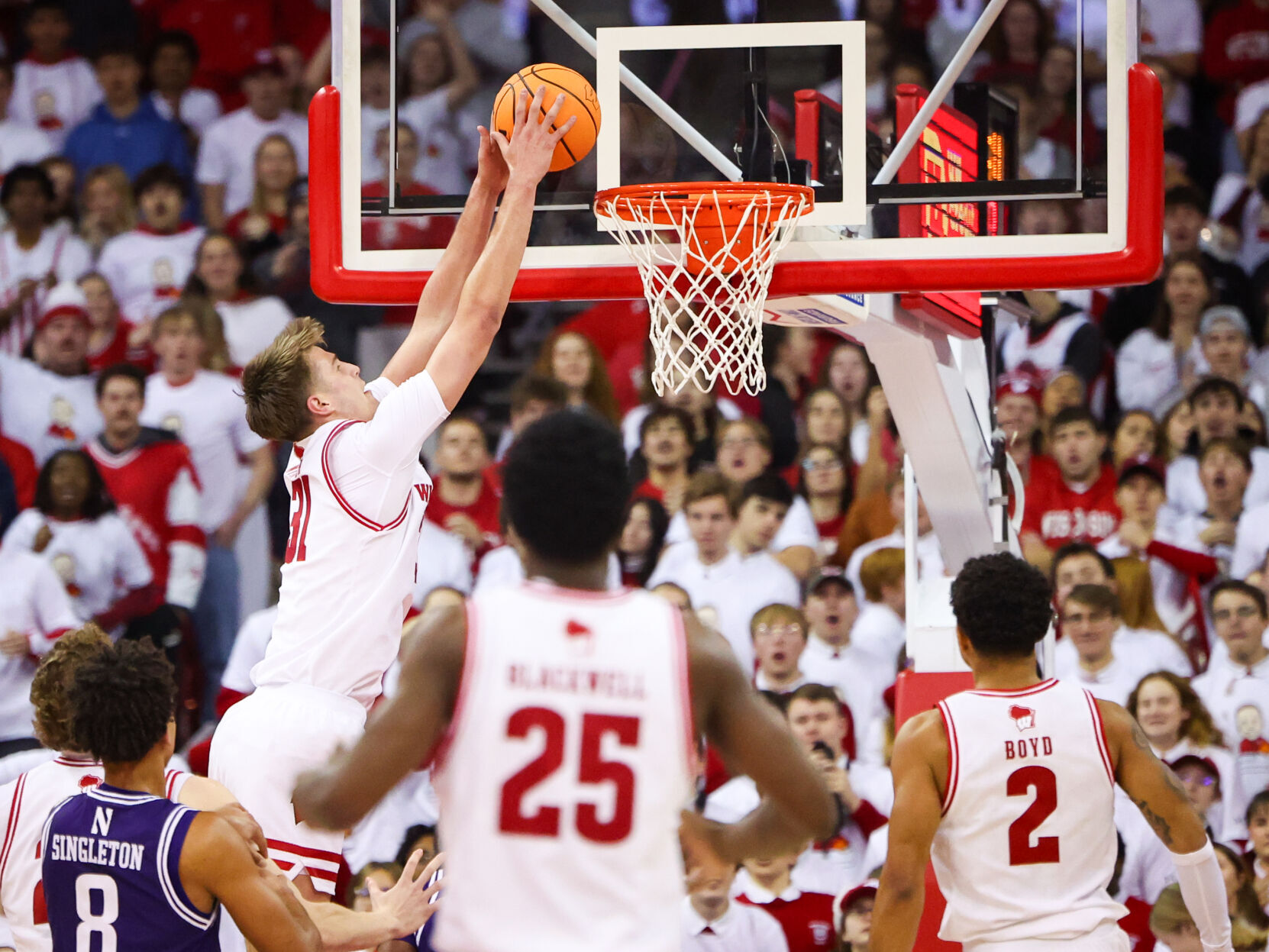 Andrew Rohde dazzles with passing vs. Northwestern
