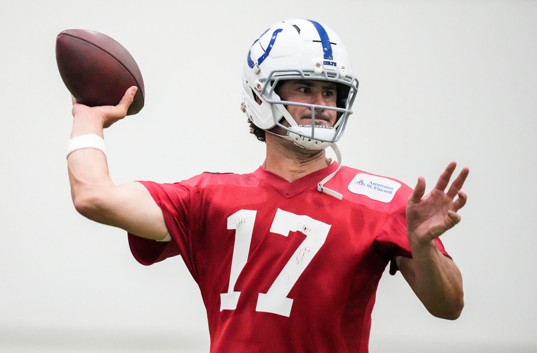 Indianapolis Colts quarterback Daniel Jones (17) throws the ball ...