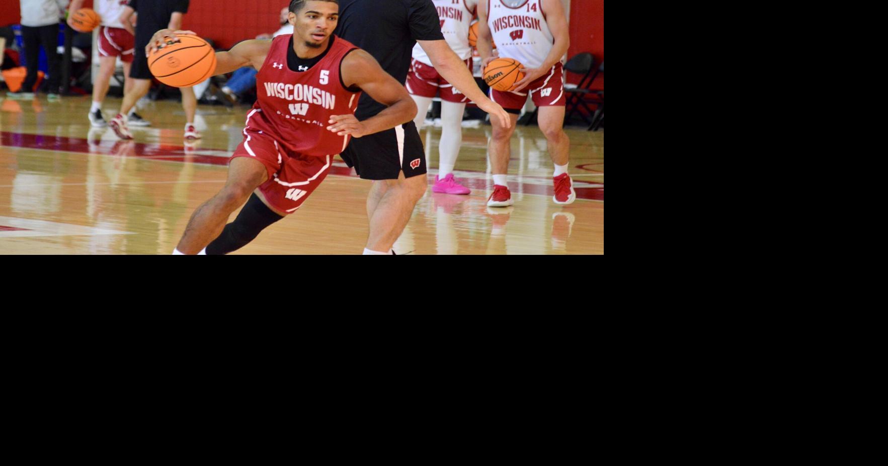 Camren Hunter, Daniel Freitag adjust to Wisconsin bench role