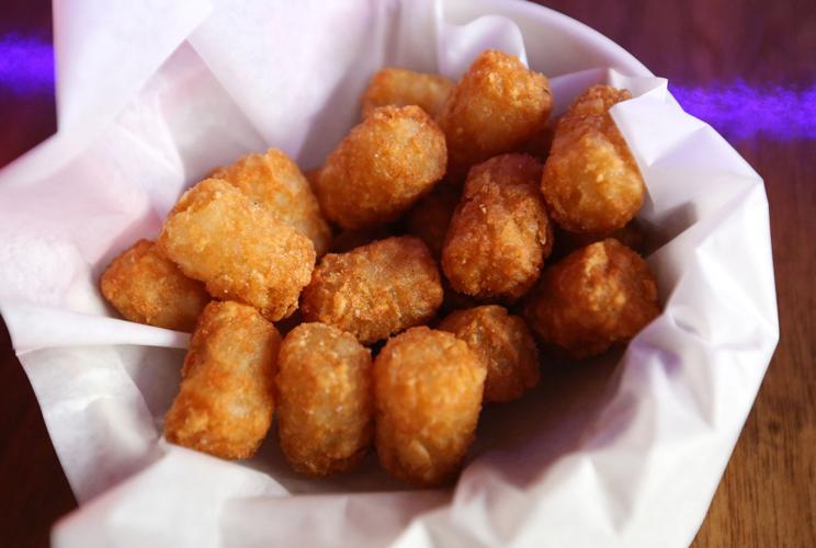 Let's Eat: At Chicken Lips in Sun Prairie, the secret's in the dry rub