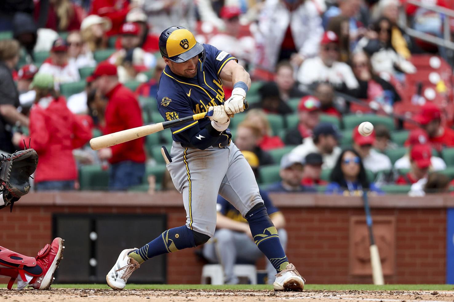 Cubs ride home runs to 2nd straight victory over Brewers
