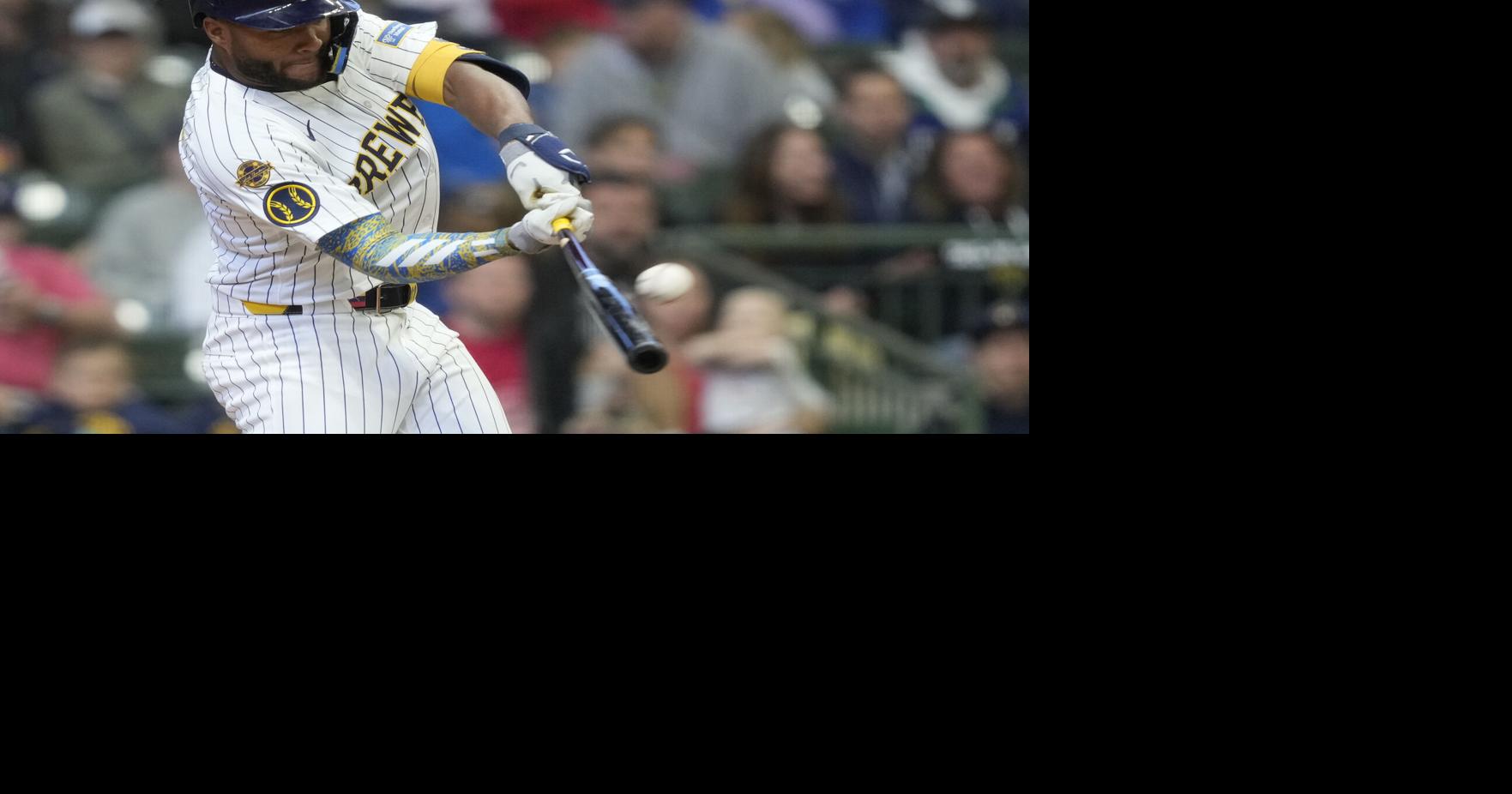 Churio homers twice to lead Milwaukee Brewers over the Reds