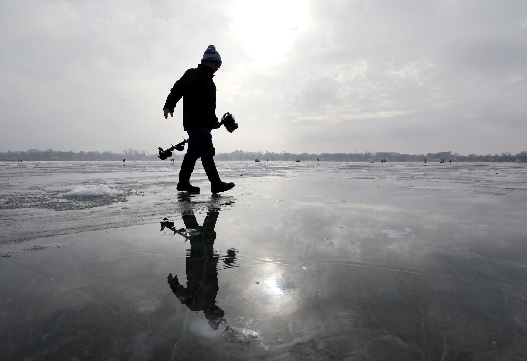 Photo of the day: Winter paddle