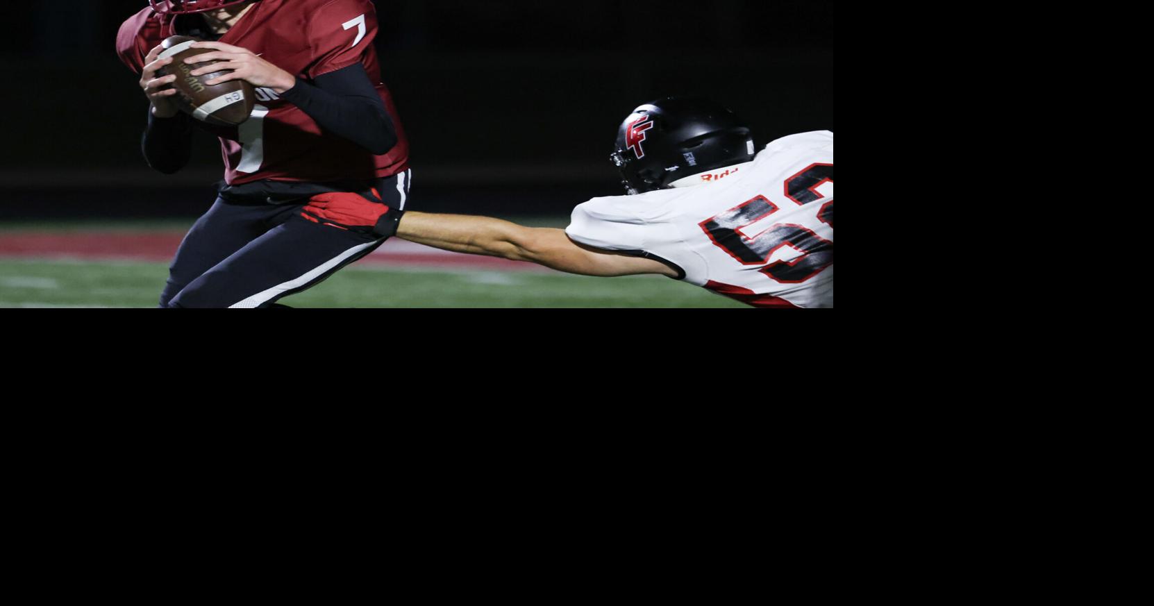 Late touchdown powers Middleton football to playoff win