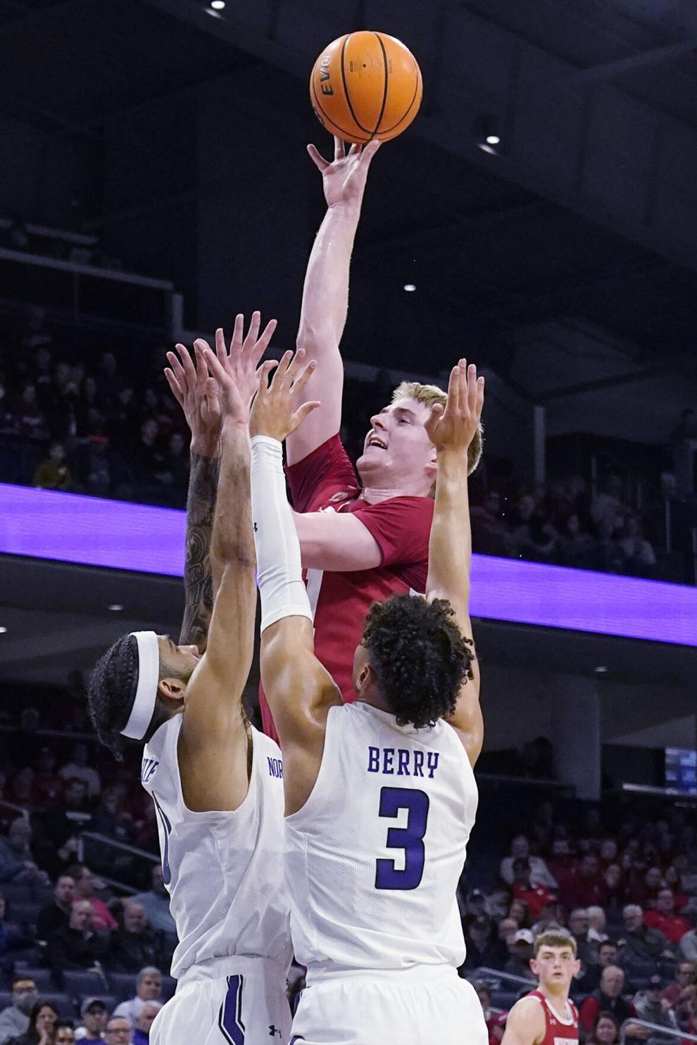 Wisconsin men's basketball guard Max Klesmit misses his 2nd straight game