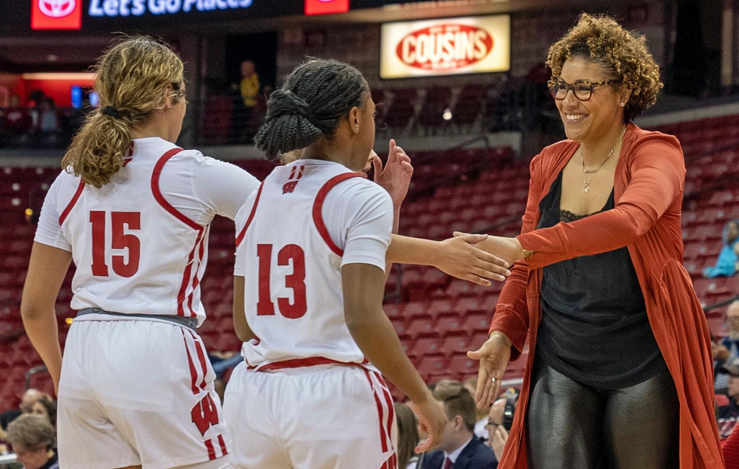 Former players sue Wisconsin, ex-women's basketball coach