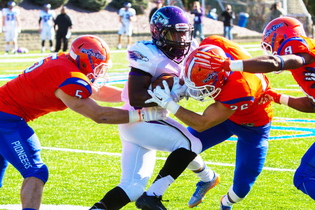 WIAC football: UW-Whitewater hangs on to beat UW-Platteville | State ...