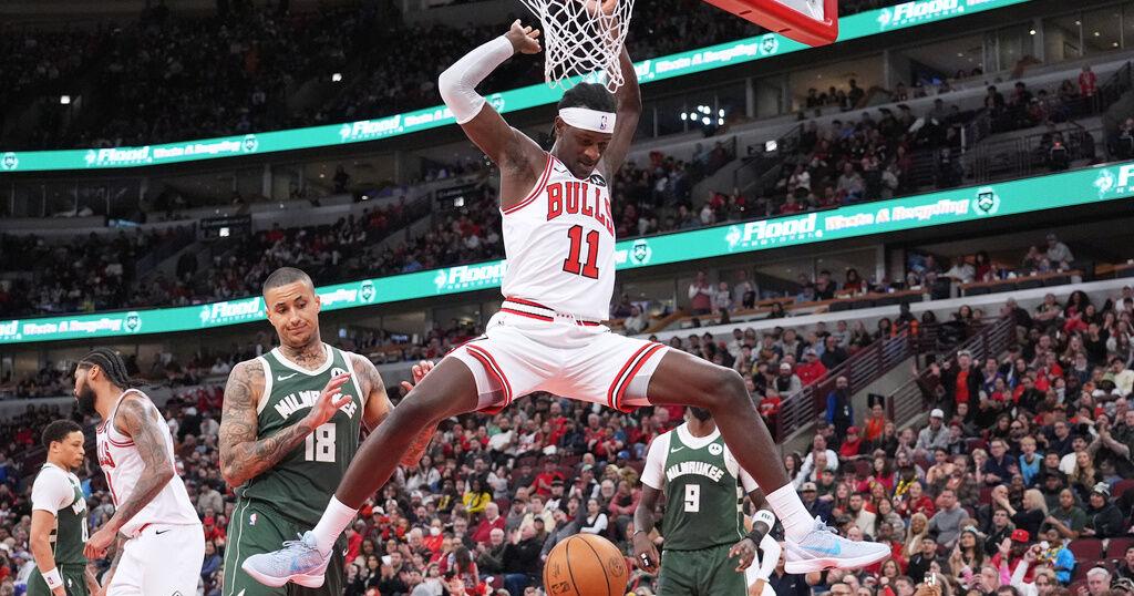 Bucks lose in Chicago as Bulls snap 11-game skid