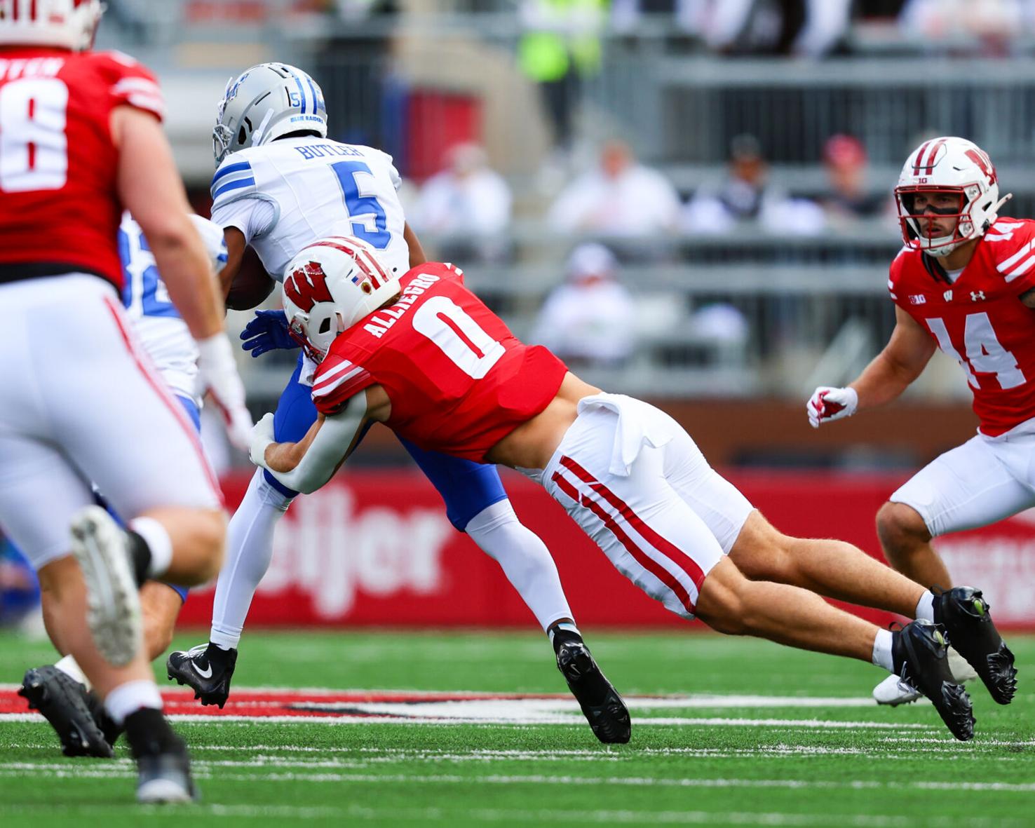 Key plays from Wisconsin football's win vs. Middle Tennessee