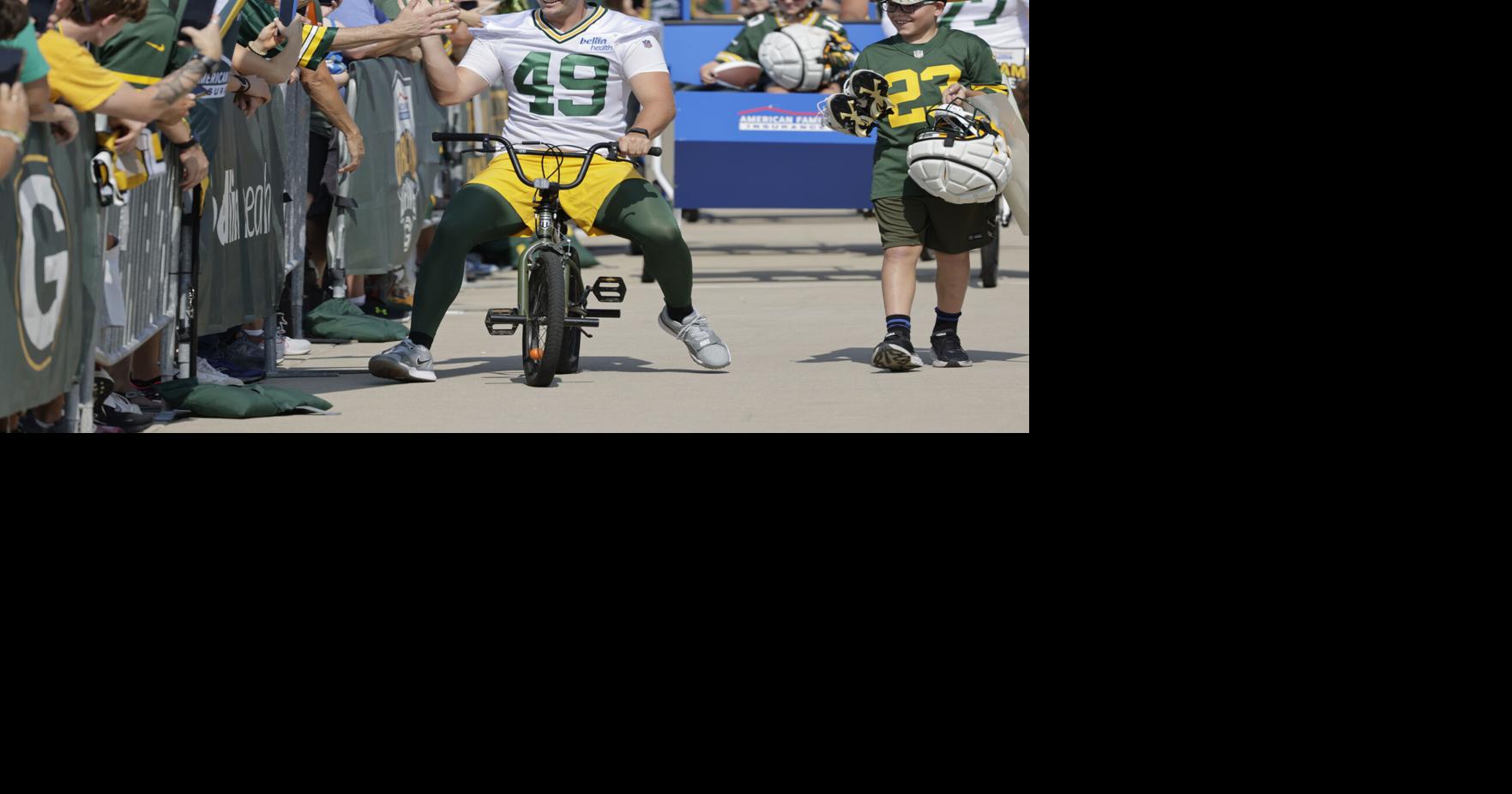 Long-snapper Peter Bowden glad to be back with Green Bay