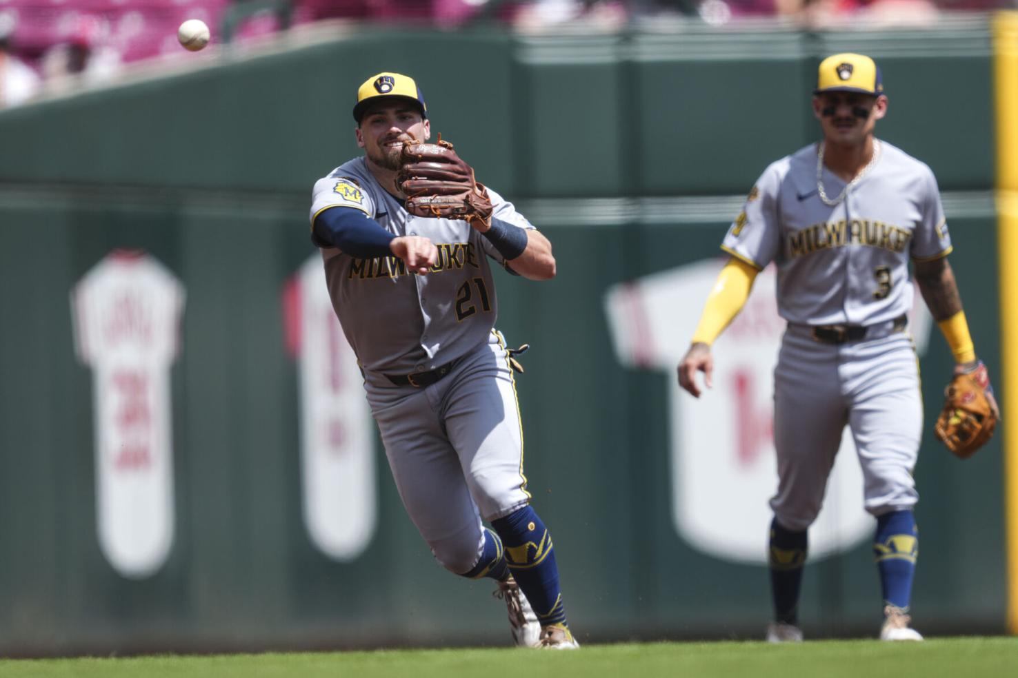 William Contreras' walk-off HR lifts Brewers over Giants