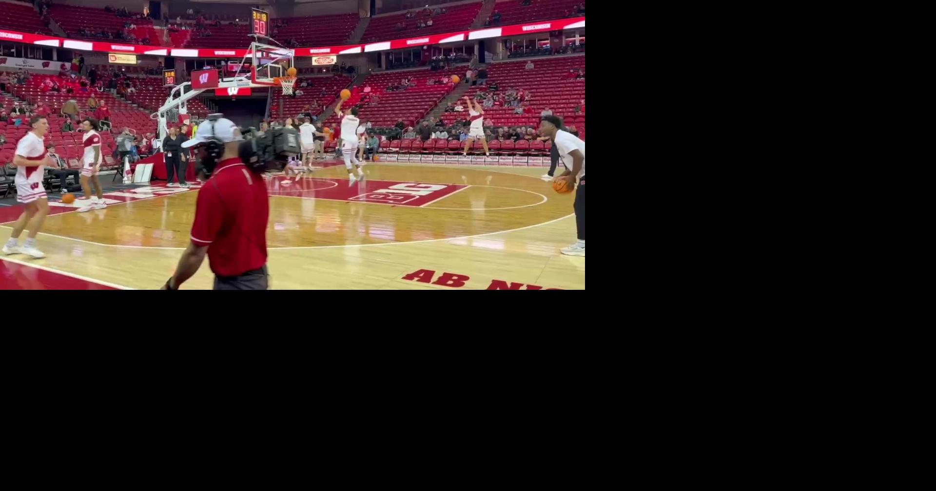 Wisconsin men's basketball warms up ahead of Central Michigan matchup
