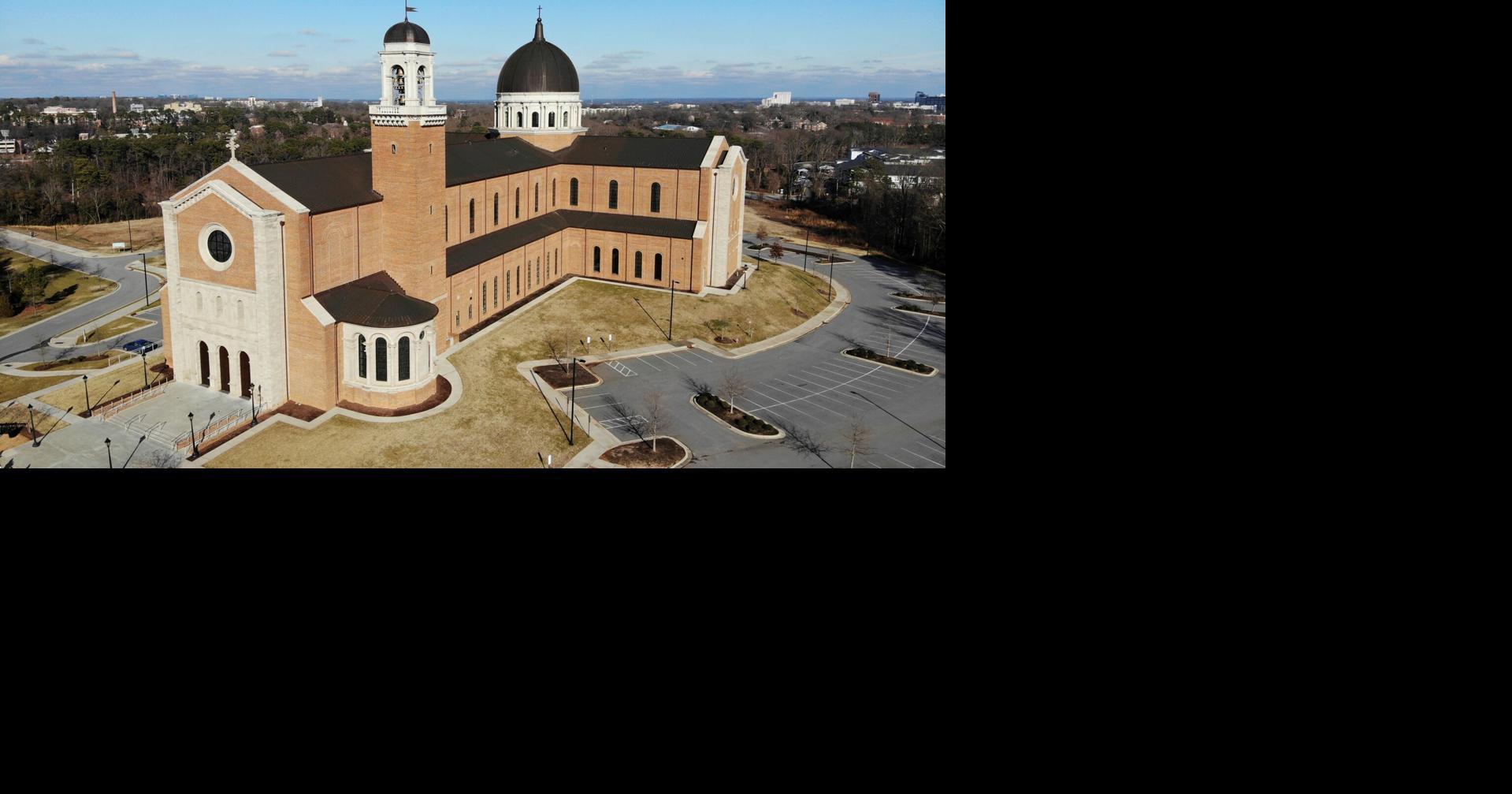 Sitting on billions, Catholic dioceses amassed taxpayer aid during pandemic