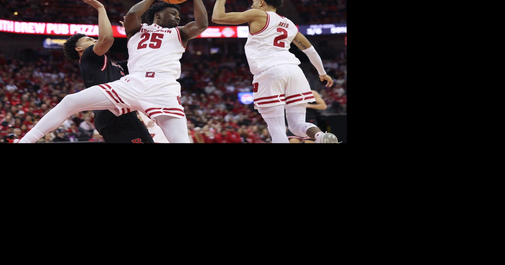 Wisconsin men's basketball nearly cracks AP rankings