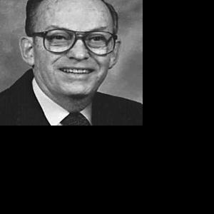 Hallett, Robert L. "Bob"