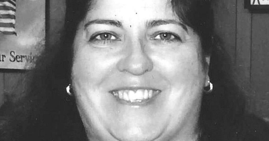 De Groot, Jennifer L.