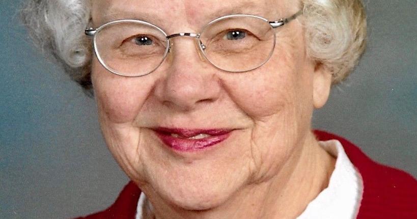 Behrend, Ruth Lillian (Knutson)