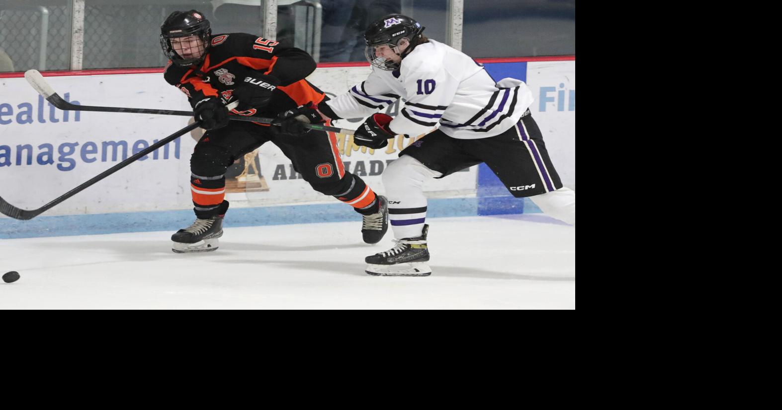 Junior hockey player wins the 2023 Jeff Sauer Humanitarian Award