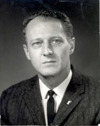 Doug Moe: Hockey announcer beloved by Badgers fans