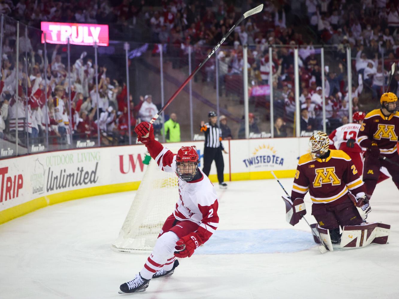 Wisconsin men's hockey knocks off No. 1 Michigan State