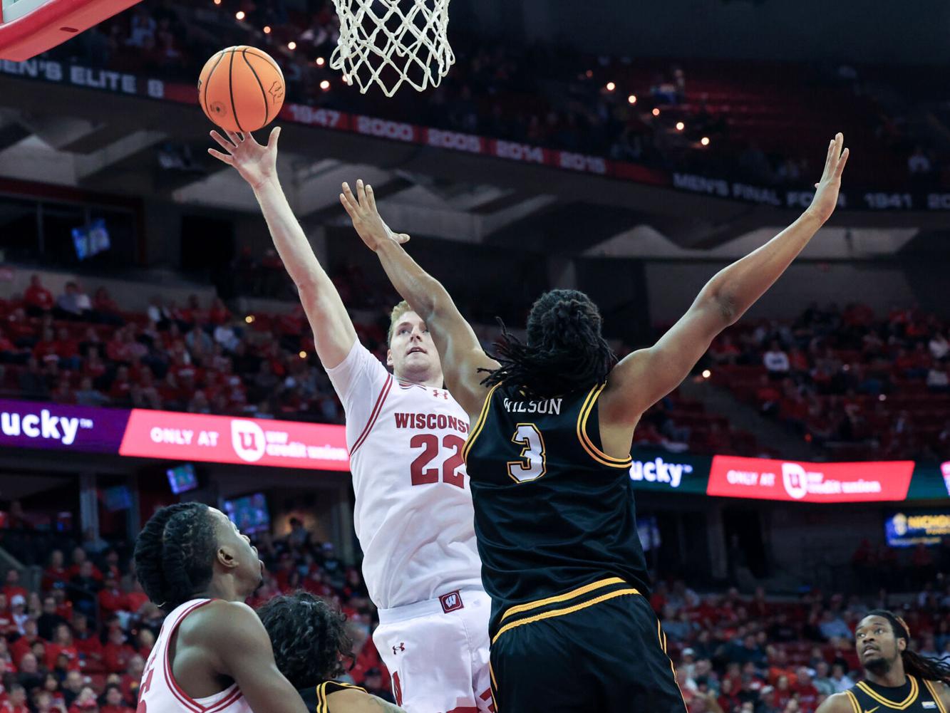 Zach Kinziger signs with Wisconsin men's basketball
