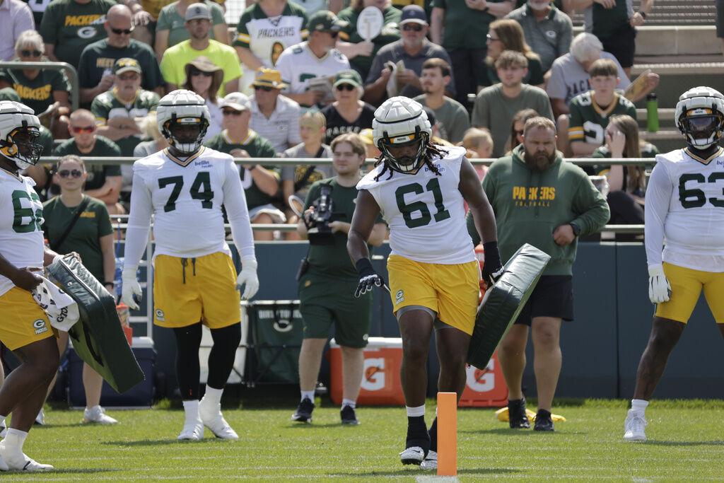 Offensive lineman Lecitus Smith elevated to Packers’ roster