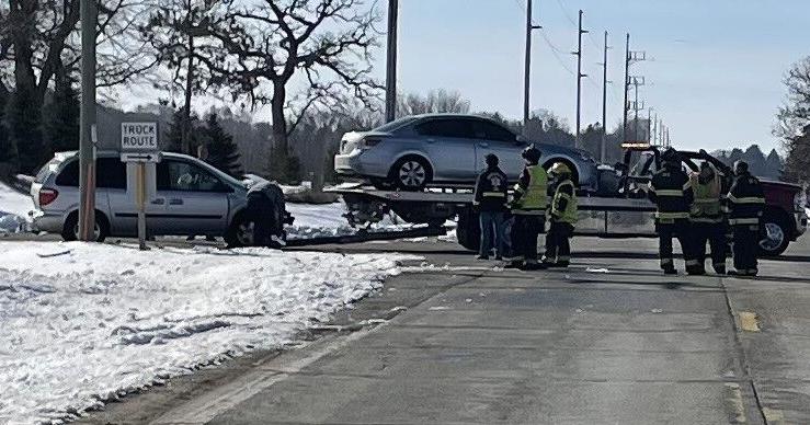 3 injured in crash when vehicle runs stop sign in Brodhead, police say