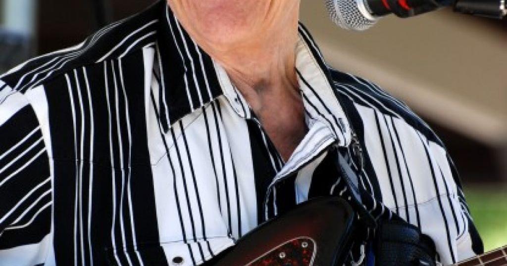 Fendermen legend Jim Sundquist, 75, dies