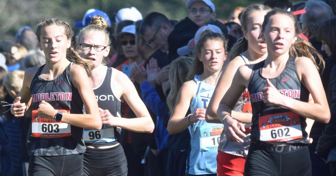 Meet Middleton girls cross country co-coaches Julian, Dilley