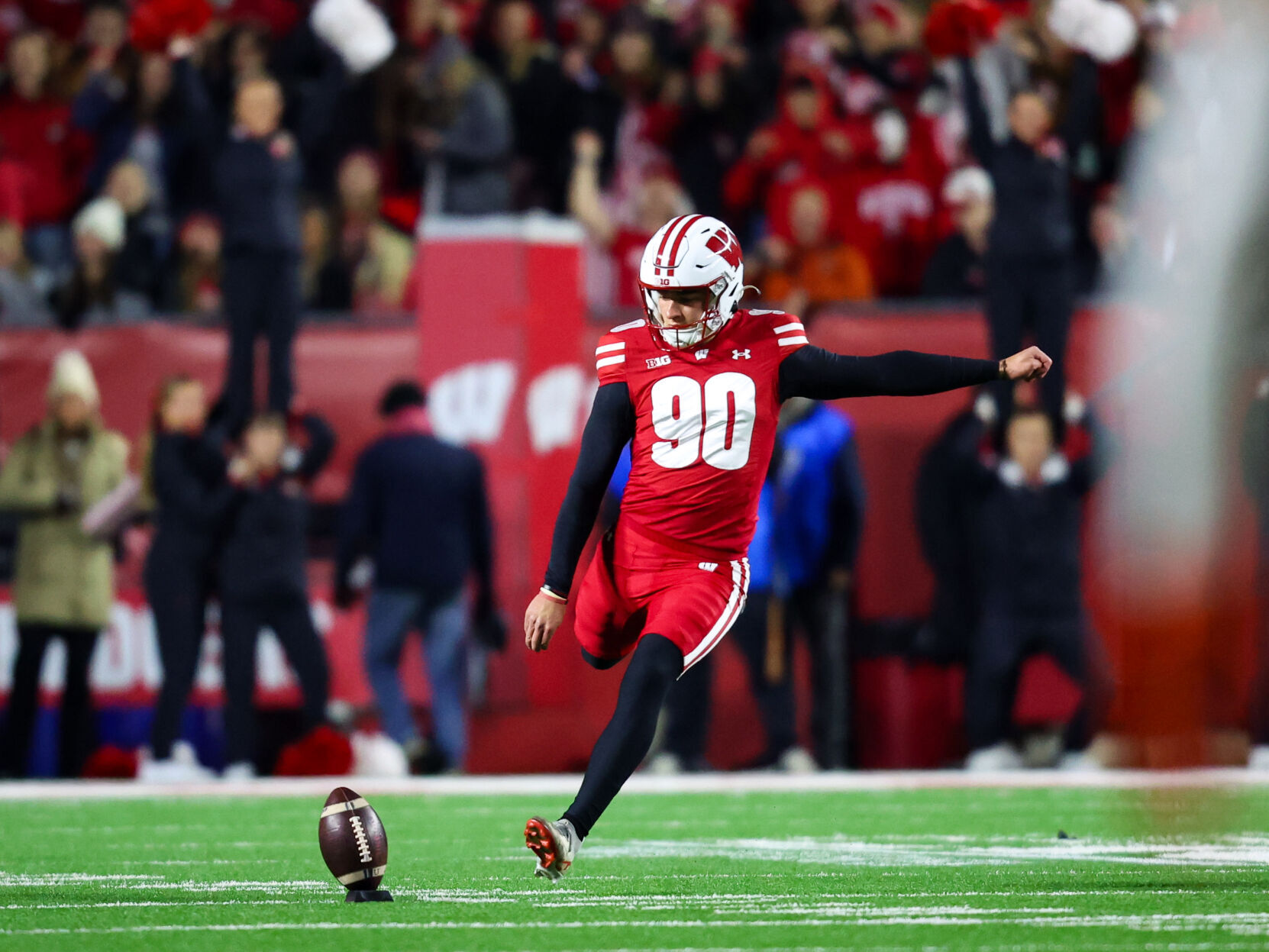 Watch Wisconsin Badgers fans storm field at Camp Randall