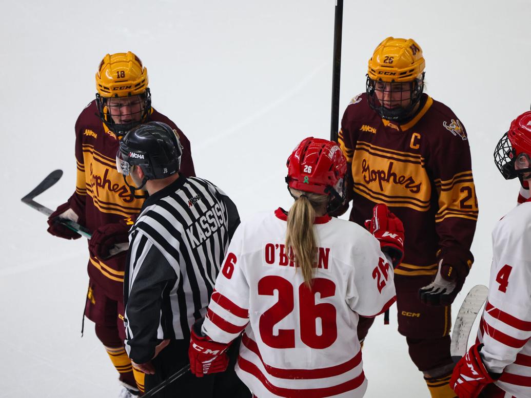 Wisconsin women's hockey gets season sweep against Minnesota