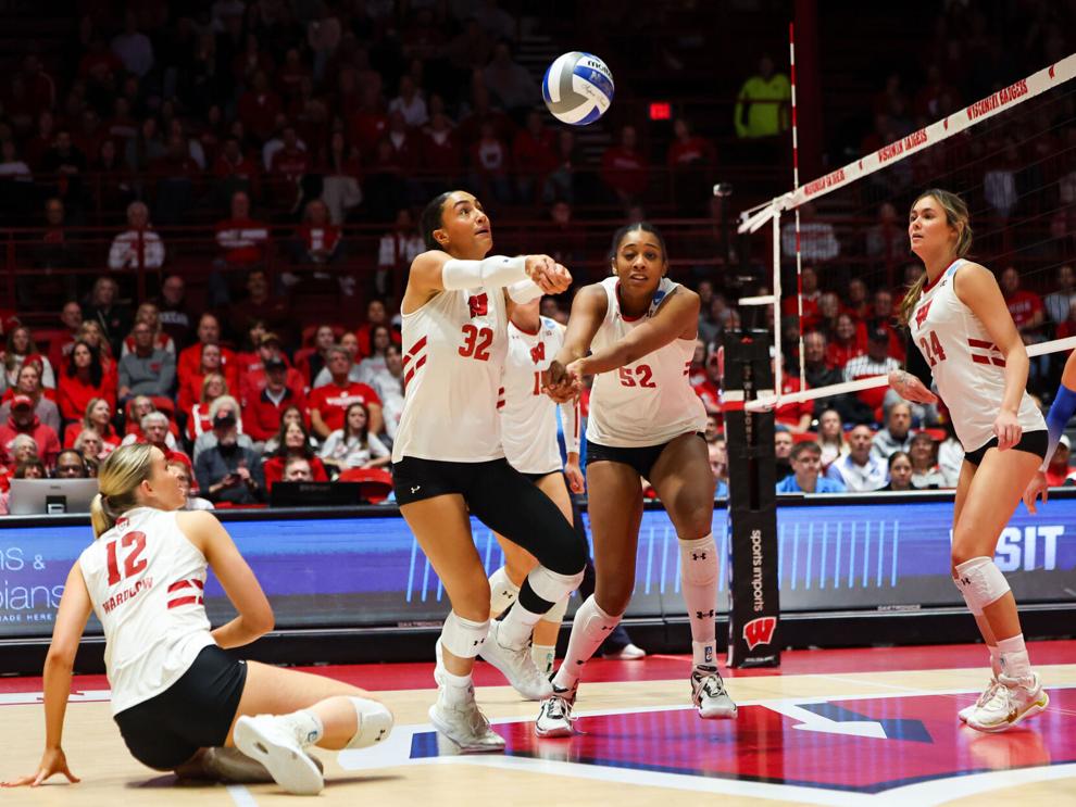 Wisconsin volleyball NCAA Tournament sweep: Score, analysis