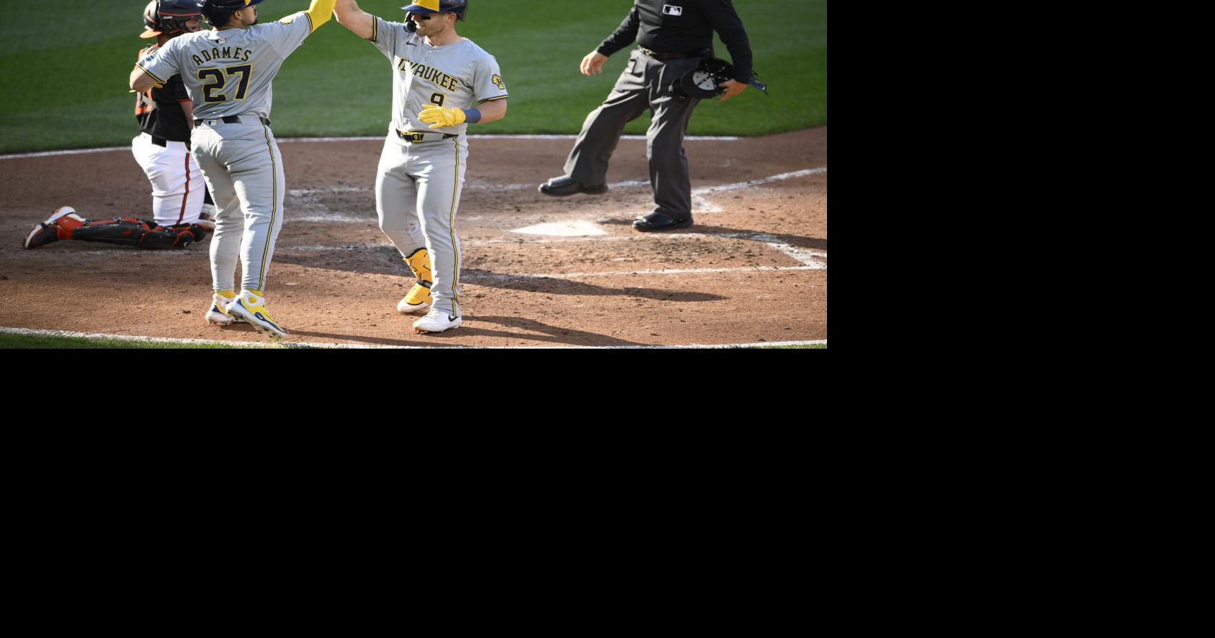 Brewers score 11 runs in another victory over the Orioles