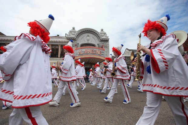 On Wisconsin: Circus wagons hit the streets as Baraboo celebrates heritage