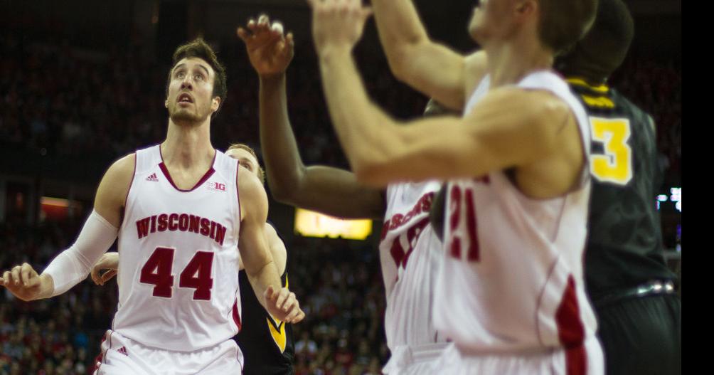 Men's Basketball: Badgers stomp Iowa in efficient fashion