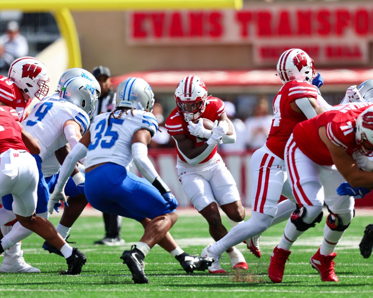 Key plays from Wisconsin football's win vs. Middle Tennessee