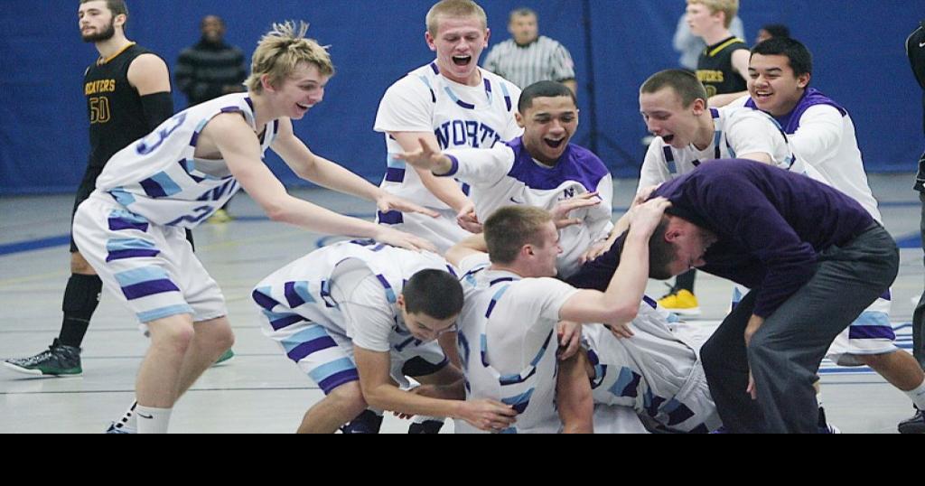 Boys basketball: Michaelis' buzzer-beater stuns Beaver Dam