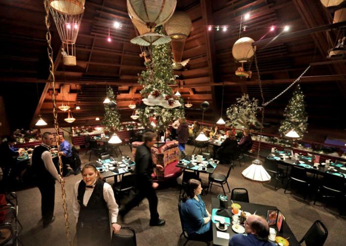 50 years at the Fireside: Small-town dinner theater with big-time ...