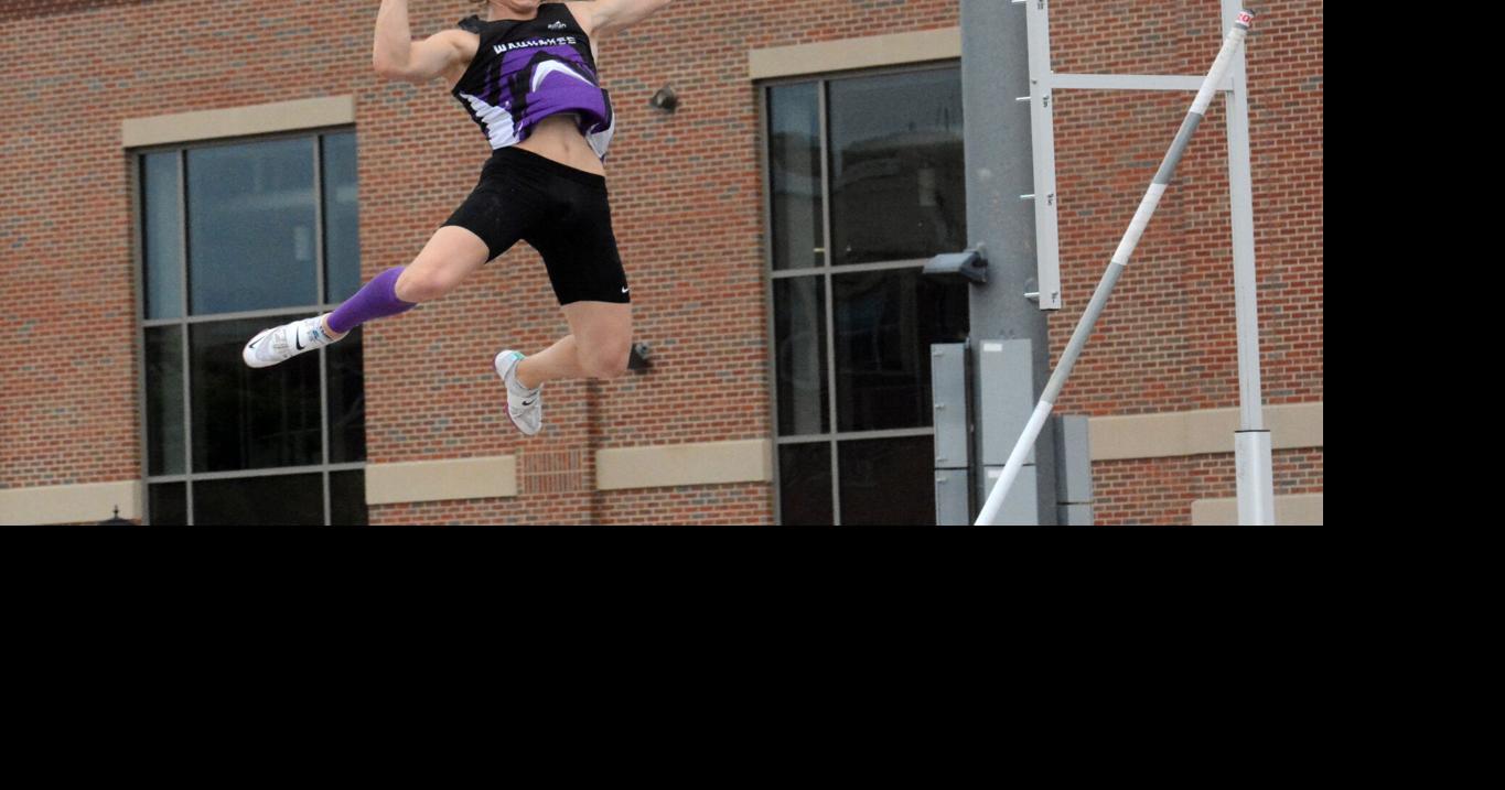 Waunakee, Madison La Follette juniors reach medal stand
