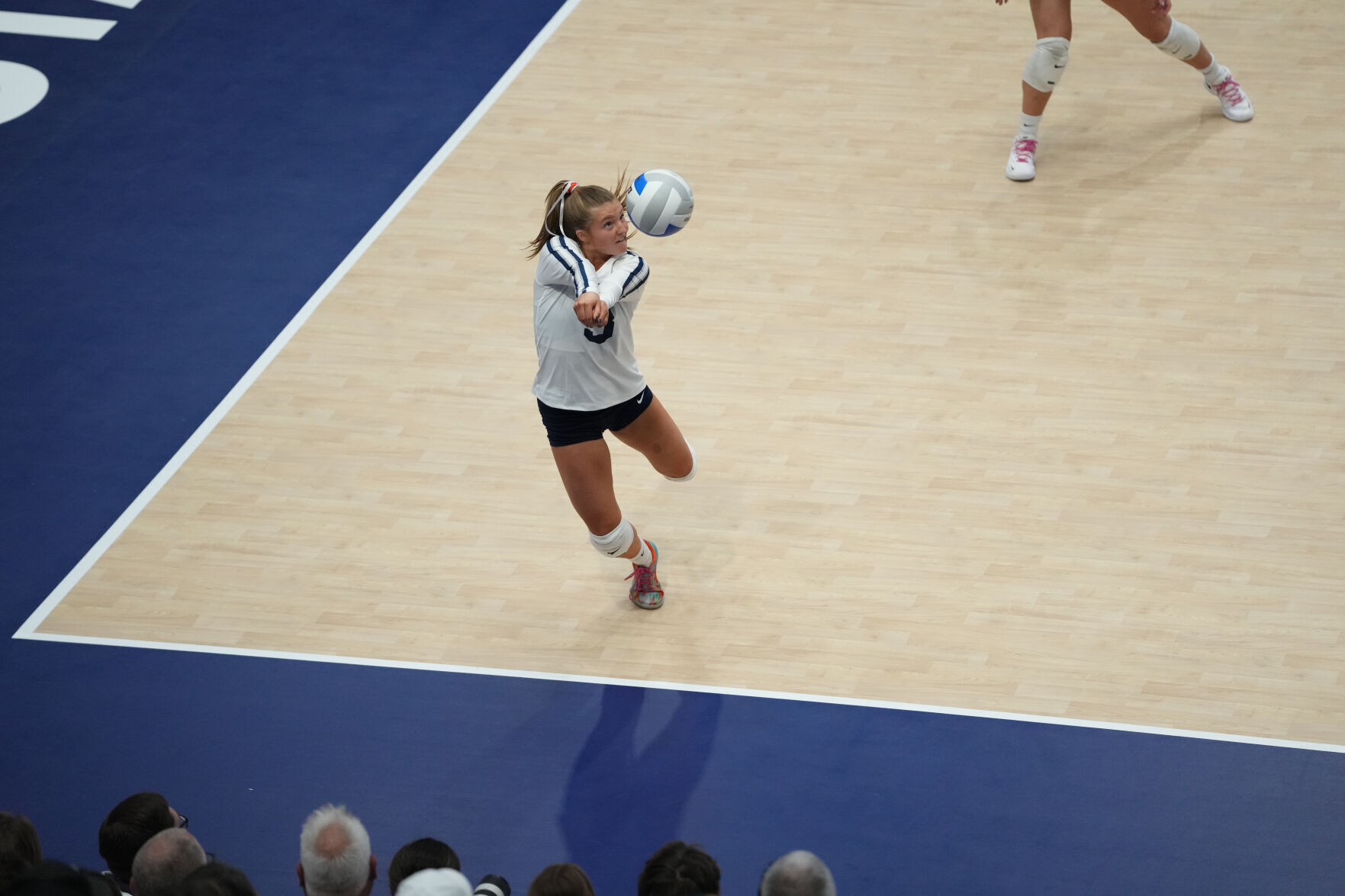 Decelise Champion commits to Wisconsin volleyball