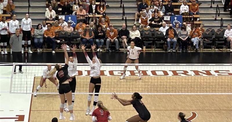 Wisconsin volleyball beats Stanford 3-1 in NCAA Tournament